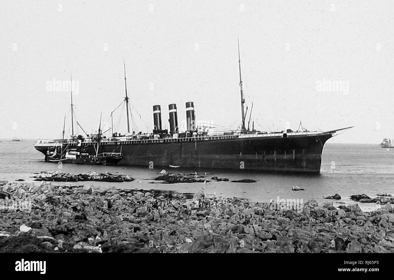 Shipwreck cornwall hi-res stock photography and images - Alamy