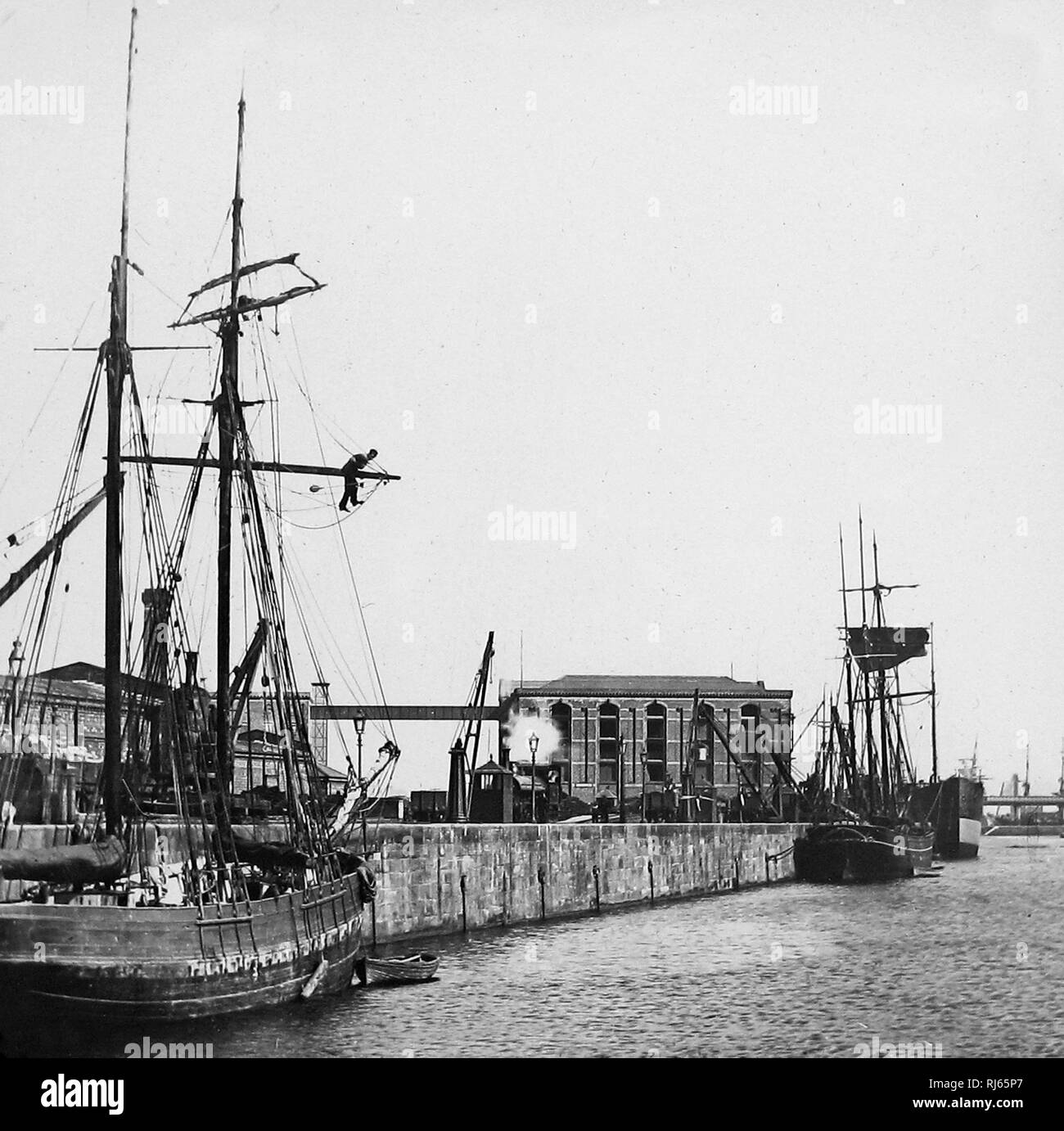 Barrow in furness shipyard hi-res stock photography and images - Alamy