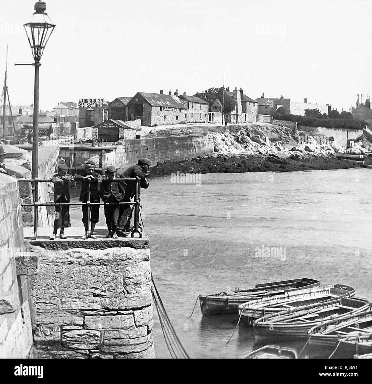 Tynemouth harbour hi-res stock photography and images - Alamy