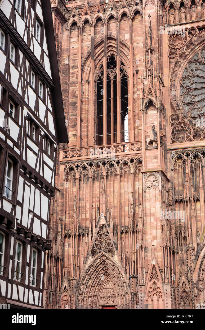 Strassburger dom hi-res stock photography and images - Alamy