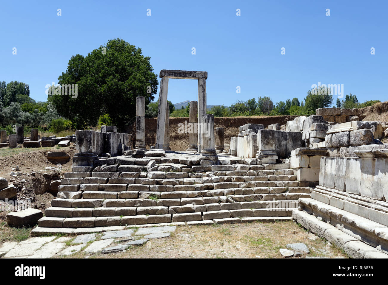 Hecate goddess hi-res stock photography and images - Alamy