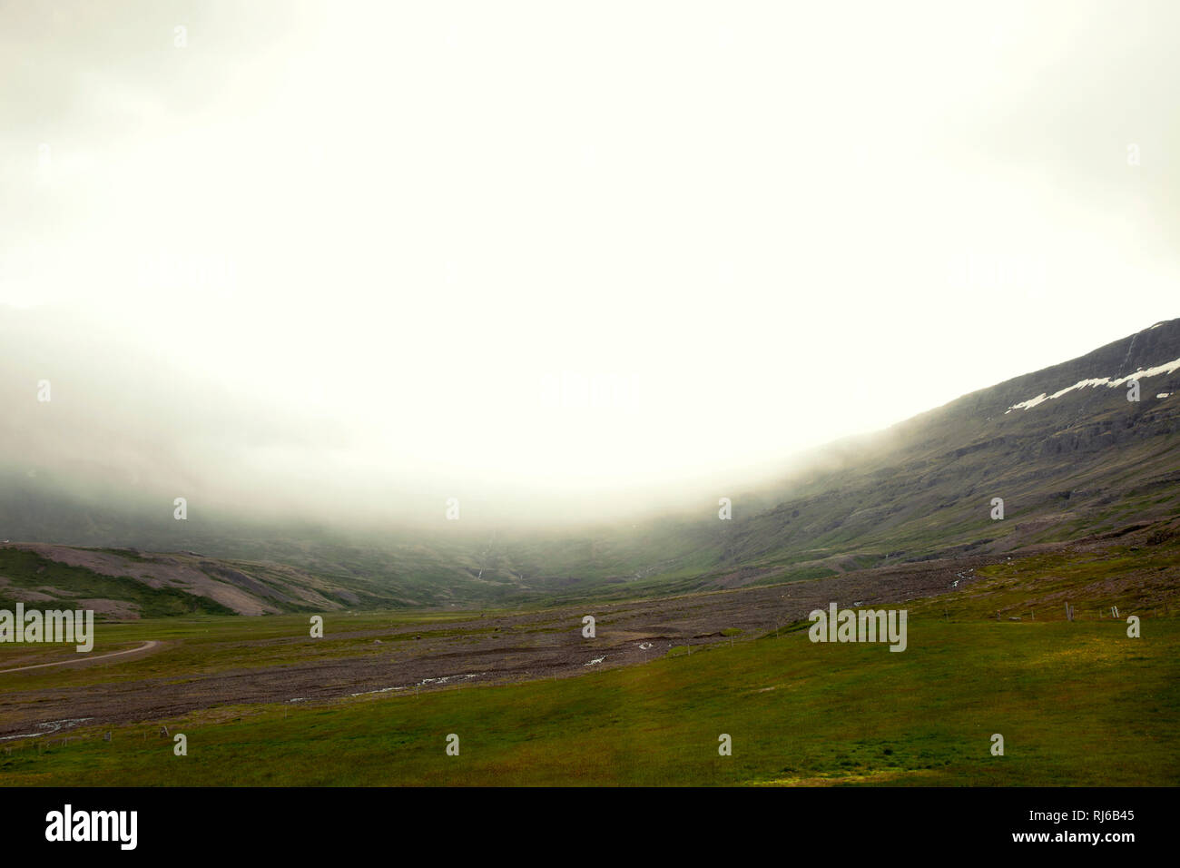Berg, Tal, Island, Landschaft Stock Photo - Alamy
