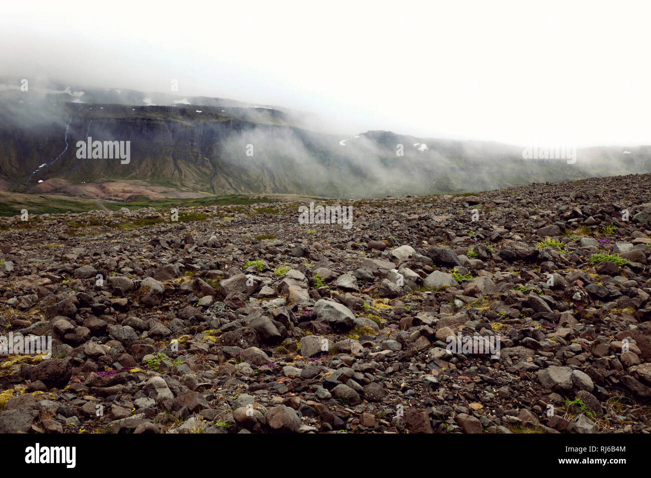 Berg, Tal, Island, Landschaft Stock Photo - Alamy
