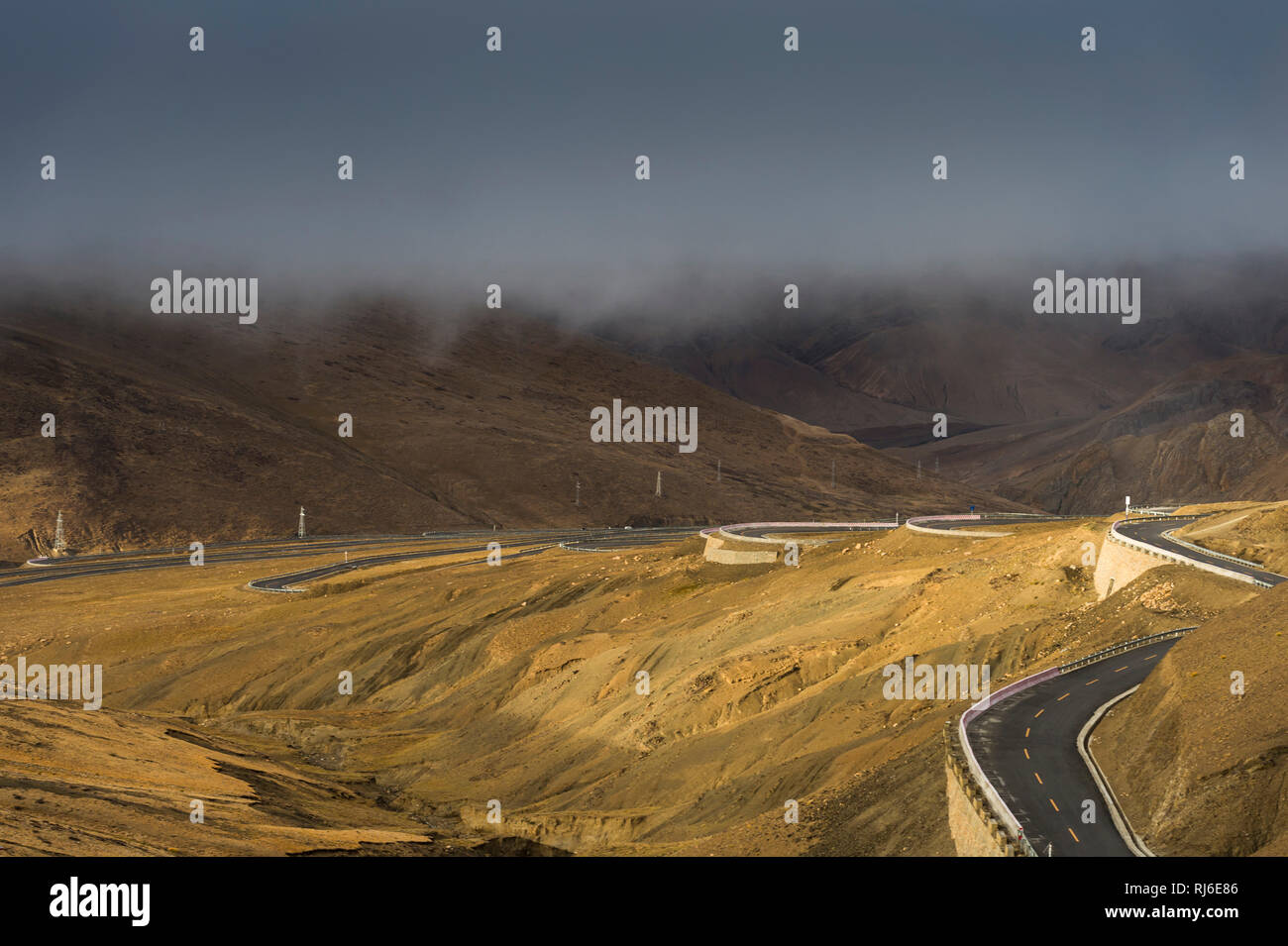 Tibet, das Himalaya Gebirge, Gyvu La Pass Stock Photo - Alamy