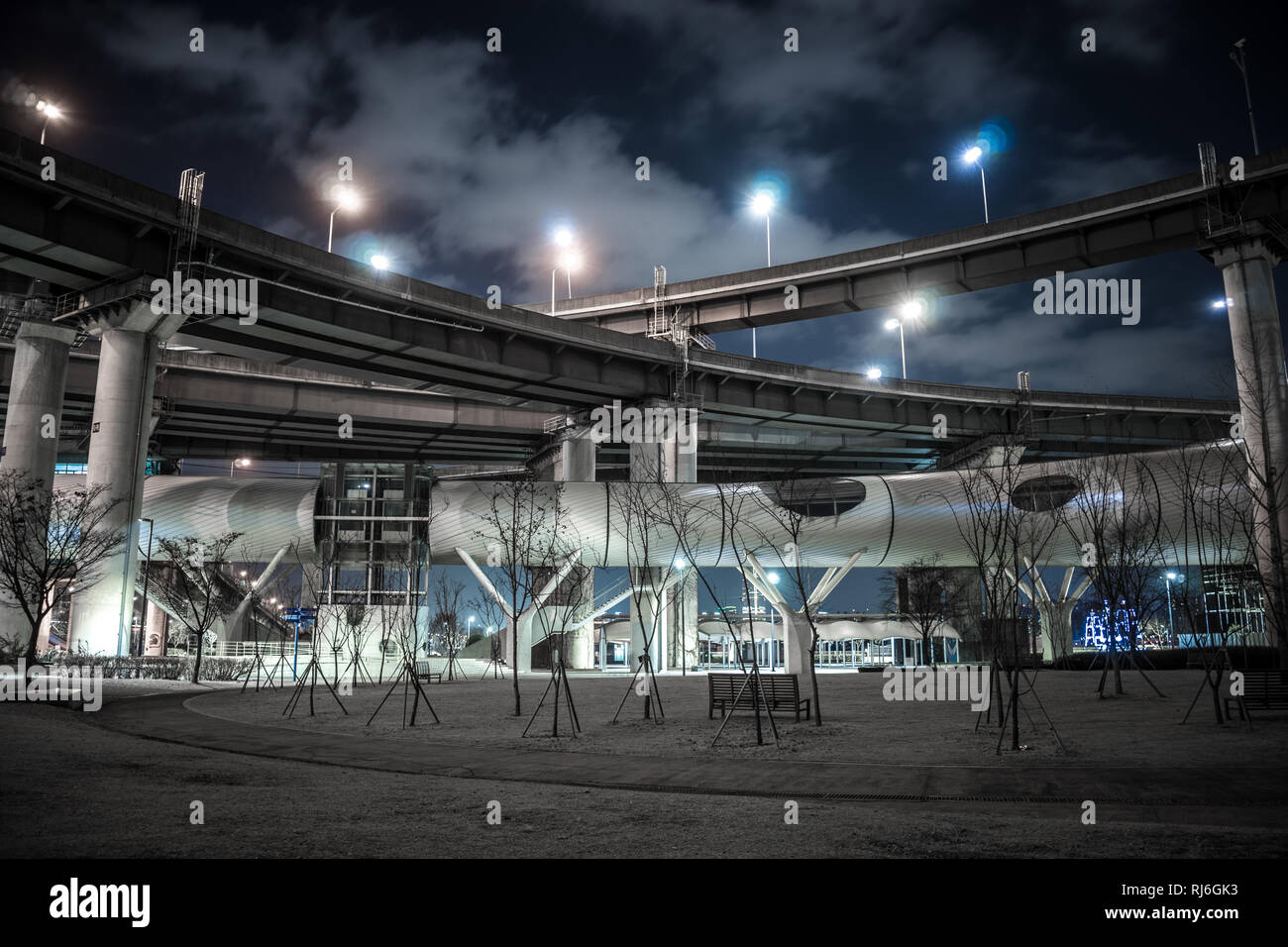 Interior subway station seoul hi-res stock photography and images - Alamy