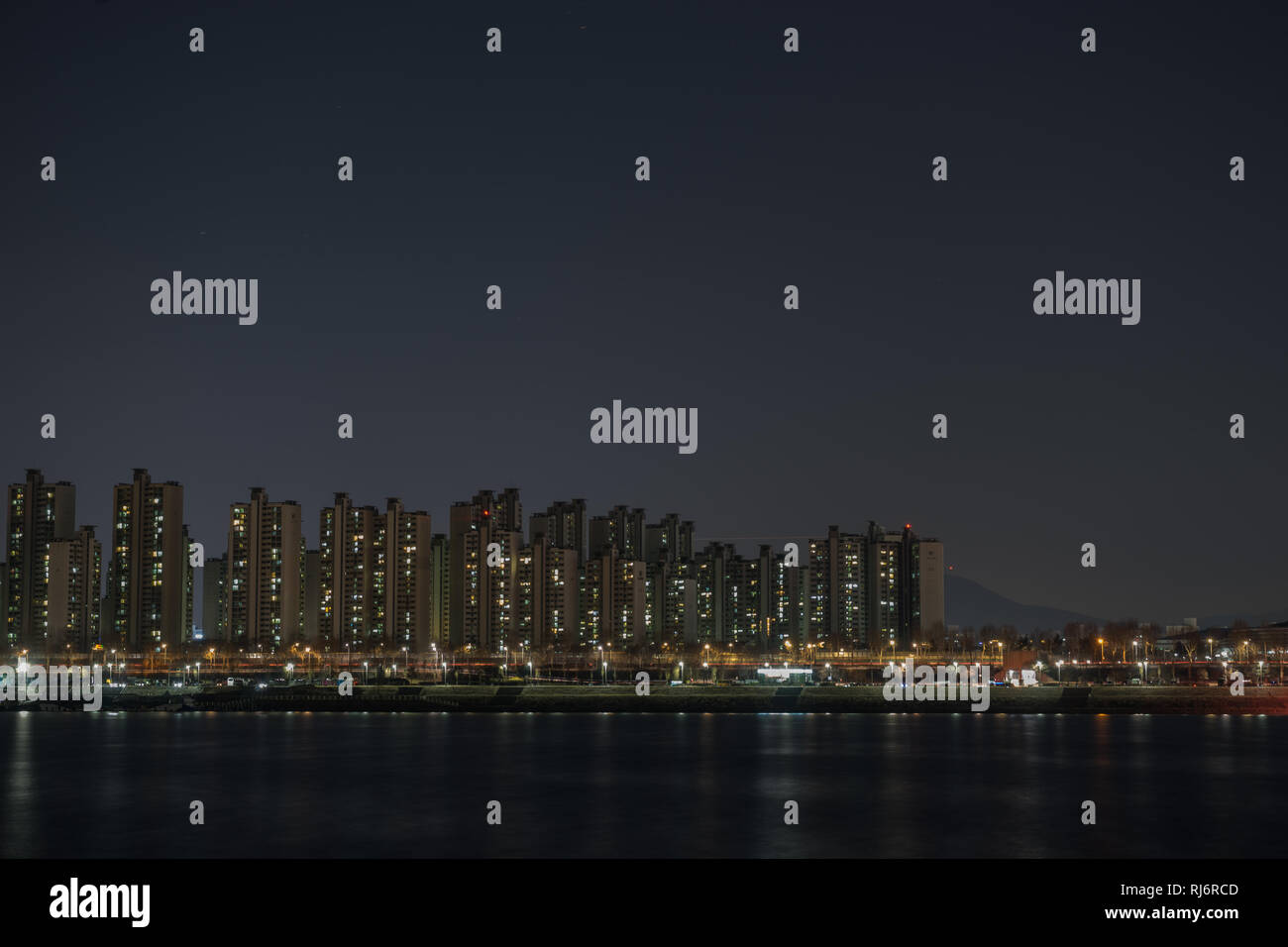 Hangang river night view Stock Photo - Alamy