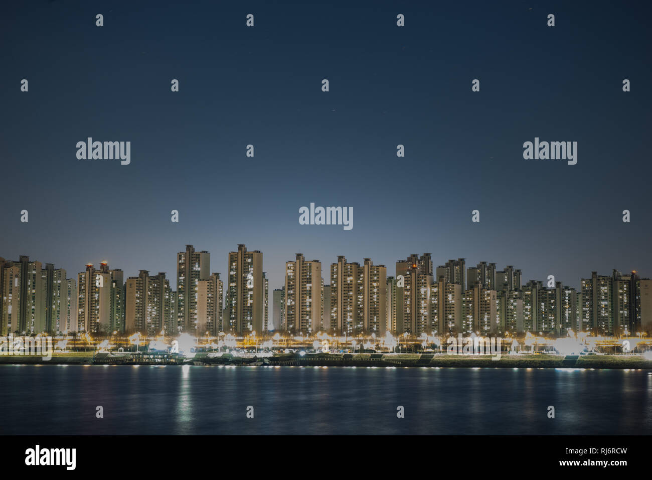 Hangang river night view Stock Photo - Alamy