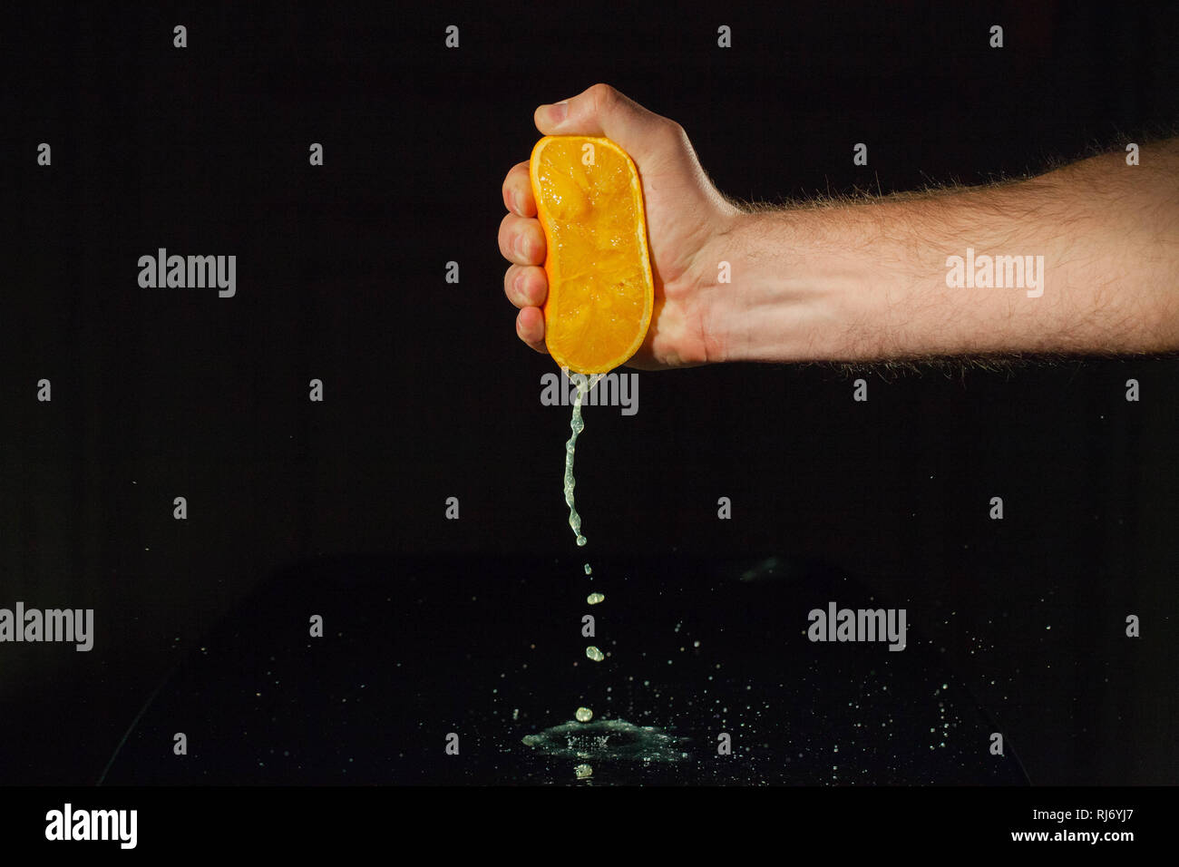 Squeezes hi-res stock photography and images - Alamy