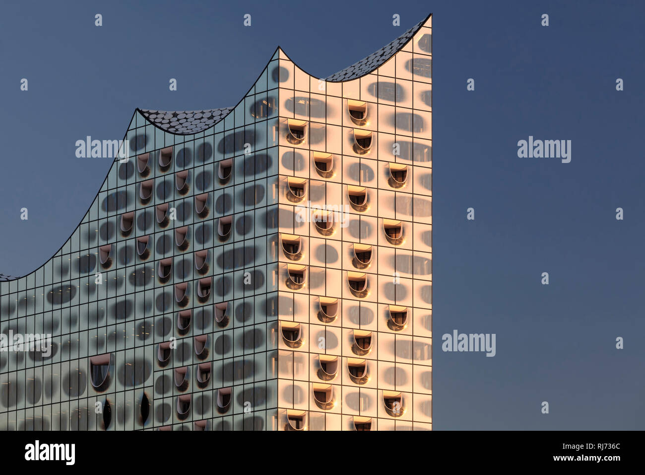 Elbphilharmonie bei hafencity hi-res stock photography and images - Alamy