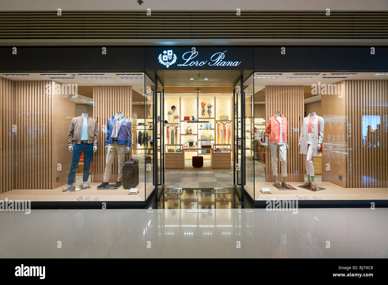 Loro Piana Store High Resolution Stock Photography and Images - Alamy