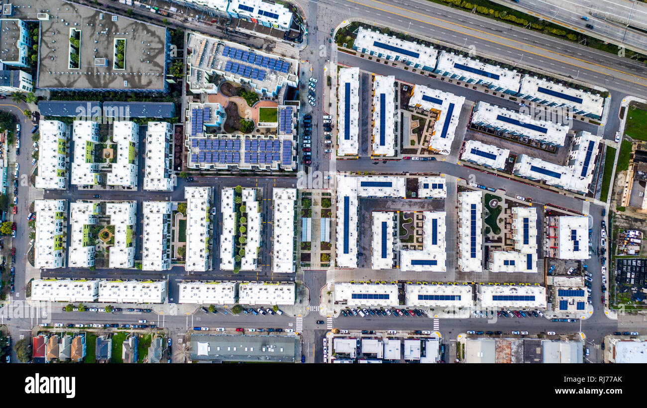 Zephyr Gate by Pulte,Townhouse building complex in Oakland, CA, USA ...