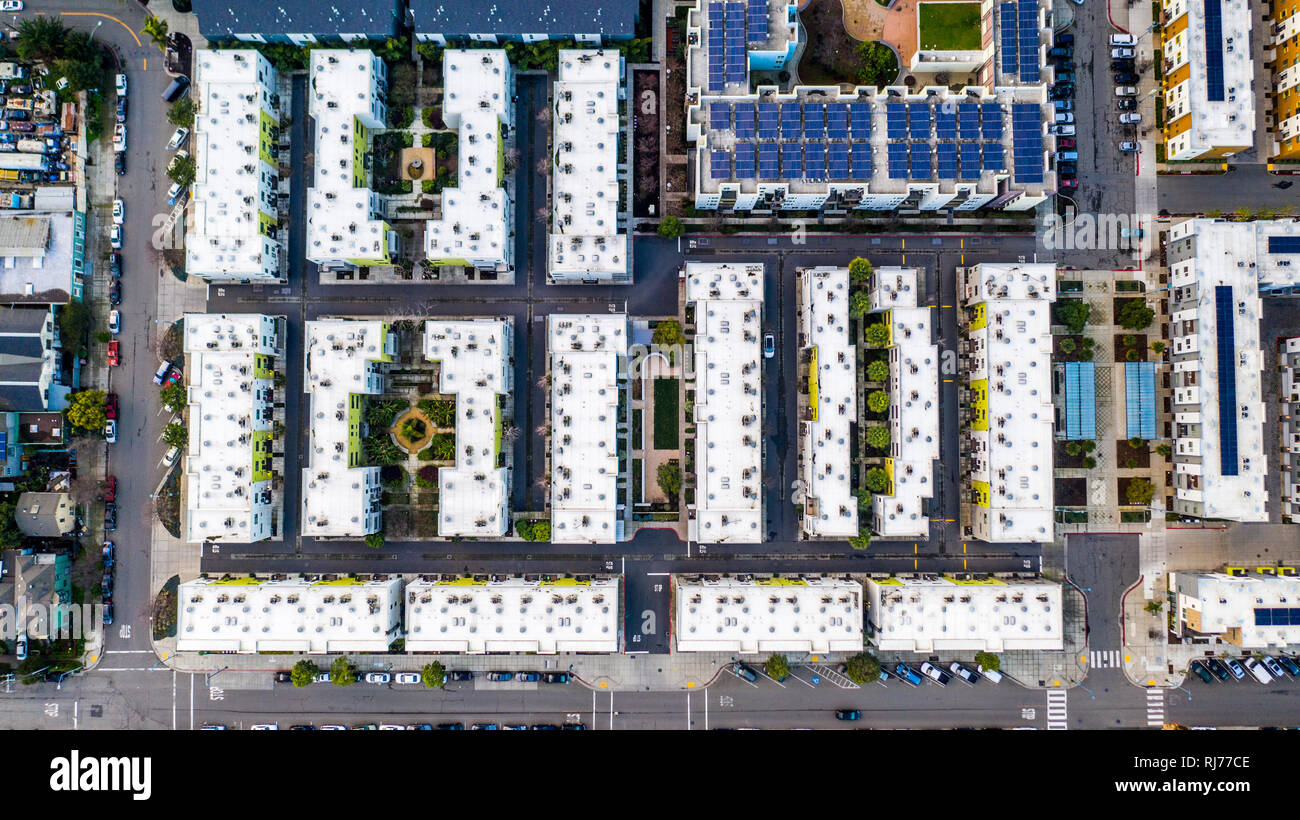 Zephyr Gate by Pulte,Townhouse building complex in Oakland, CA, USA ...