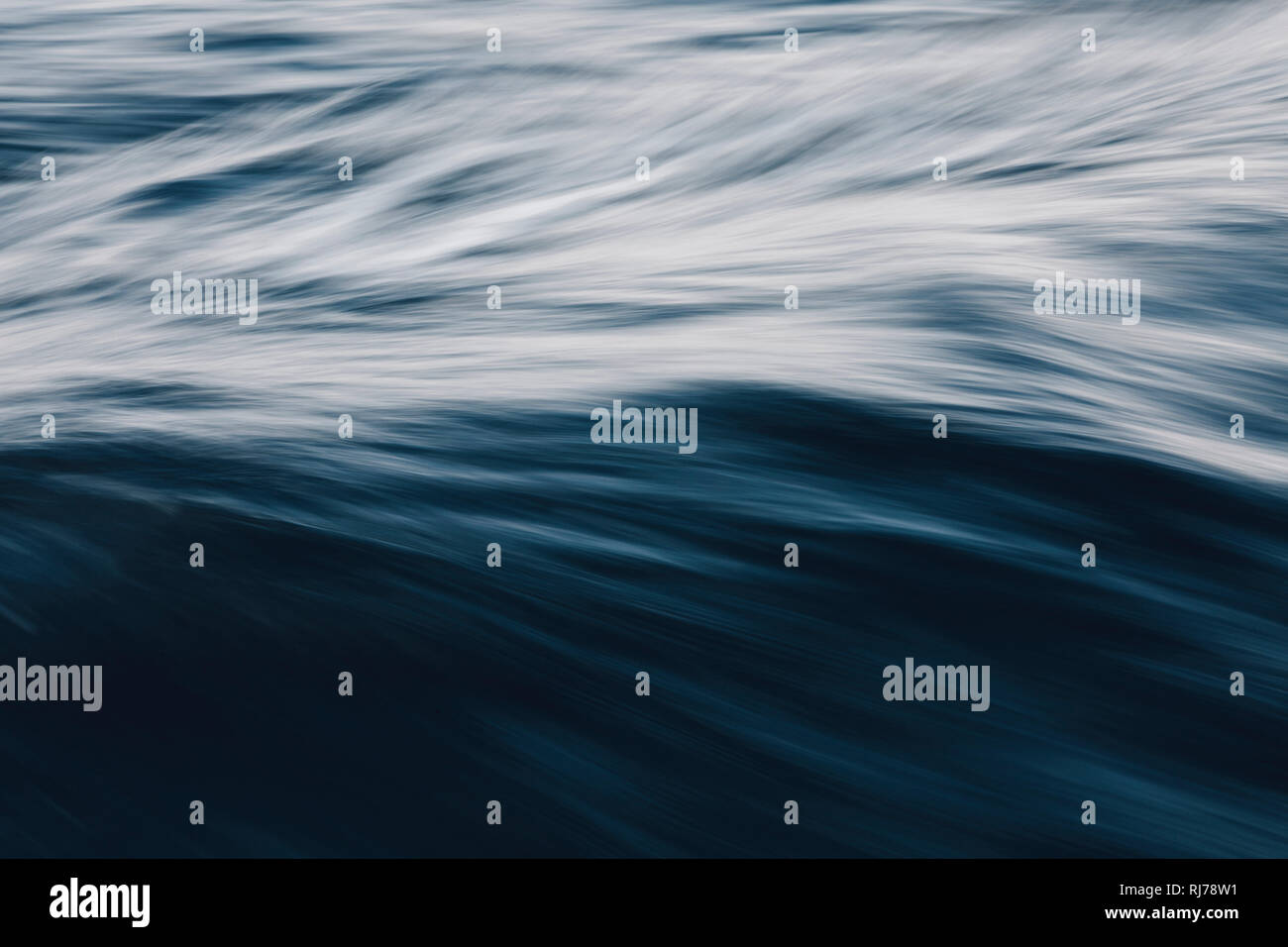 Wellen hi-res stock photography and images - Alamy