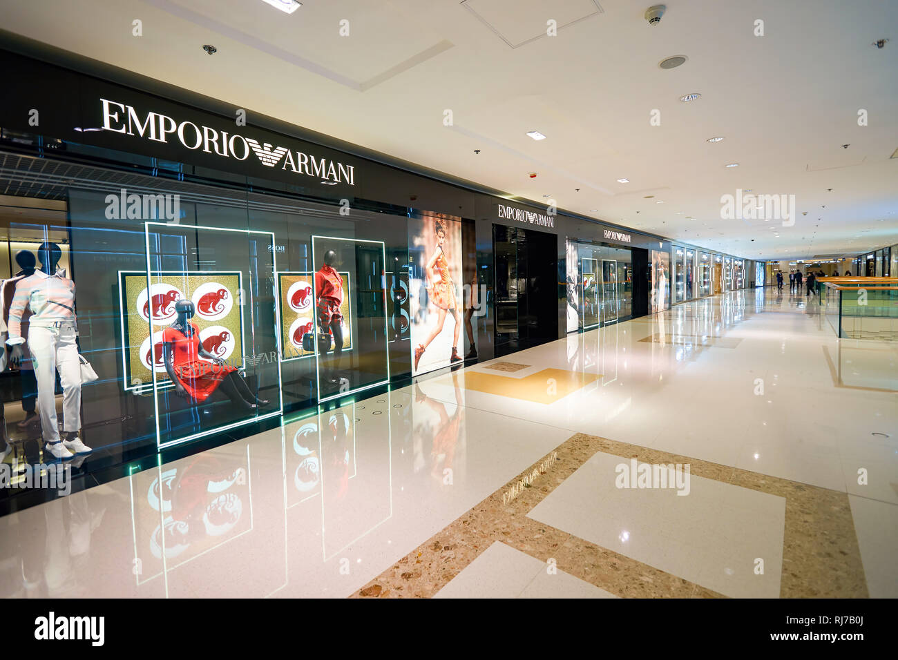 HONG KONG - JANUARY 27, 2016: inside of Elements Shopping Mall ...