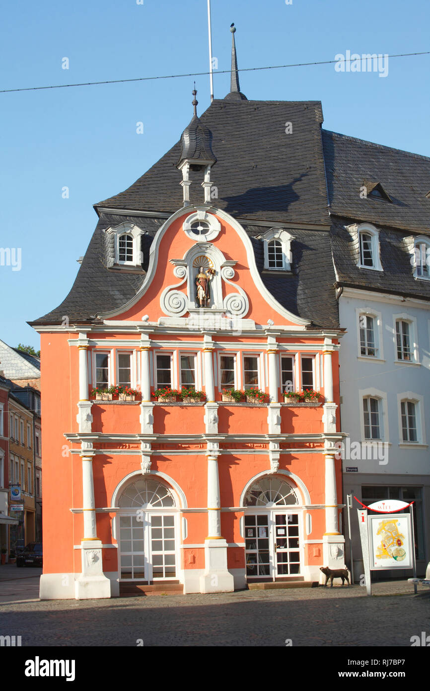 Marktplatz mit Rathaus, Wittlich, Rheinland-Pfalz, Deutschland Stock ...