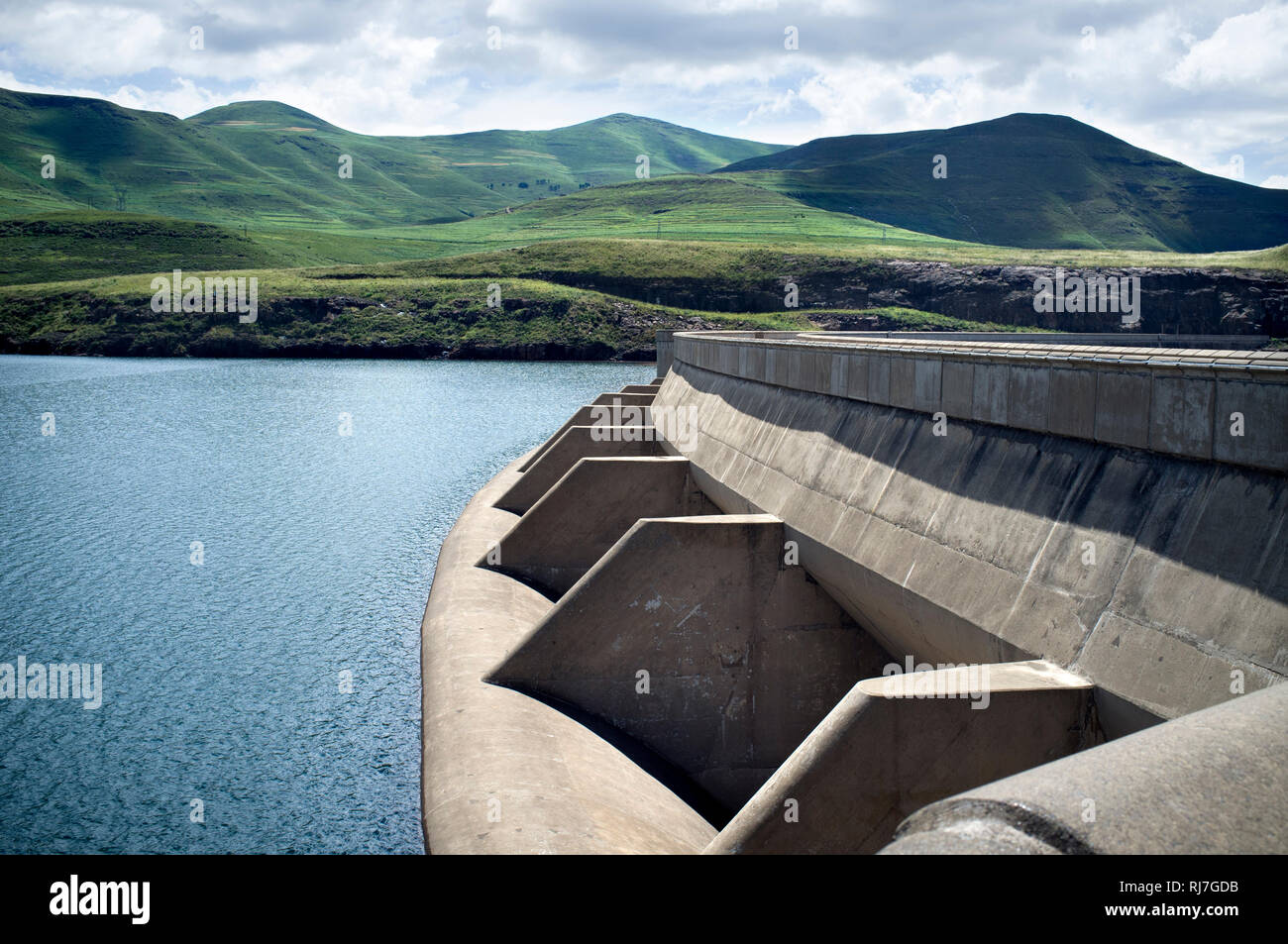 Katse talsperre hi-res stock photography and images - Alamy