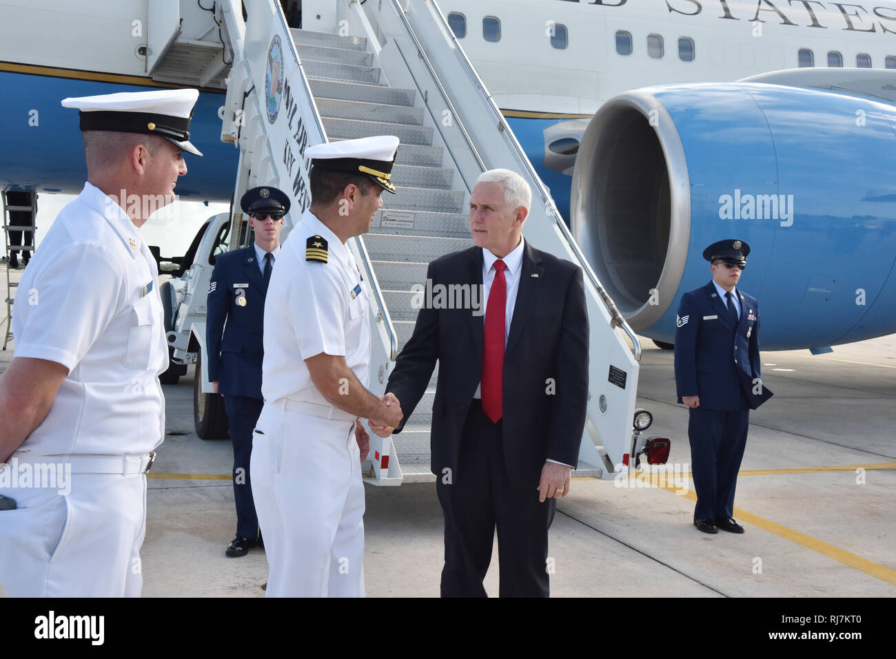 190201-N-KM072-007 KEY WEST, Fla. (Feb. 1, 2019) Vice President Pence ...