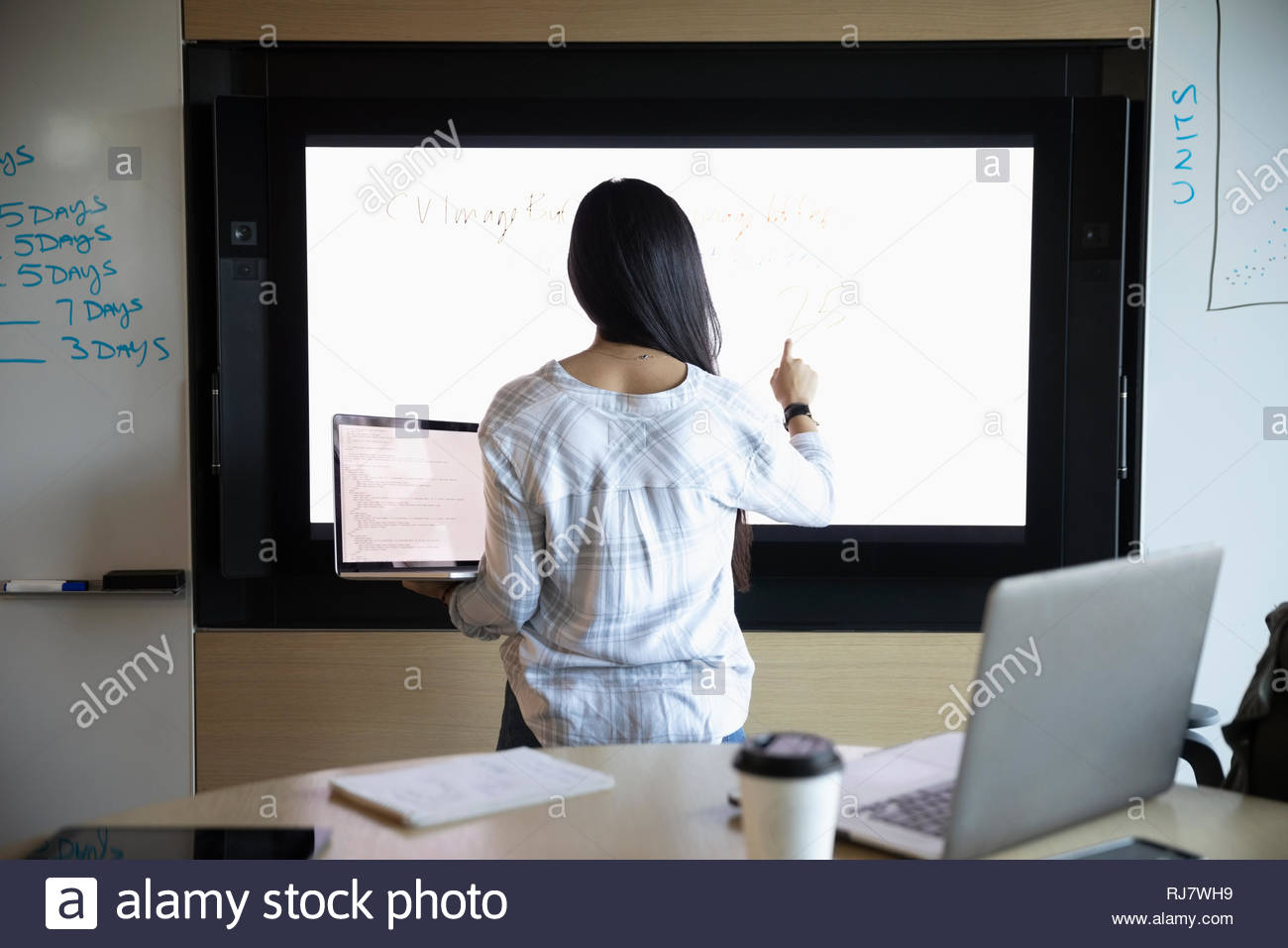 The office american television series hi-res stock photography and ...