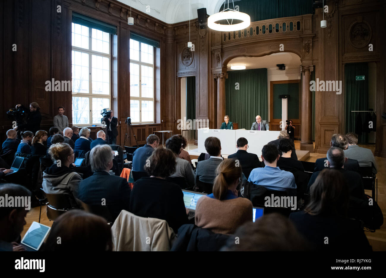 Industrial strategy 2030 hi-res stock photography and images - Alamy