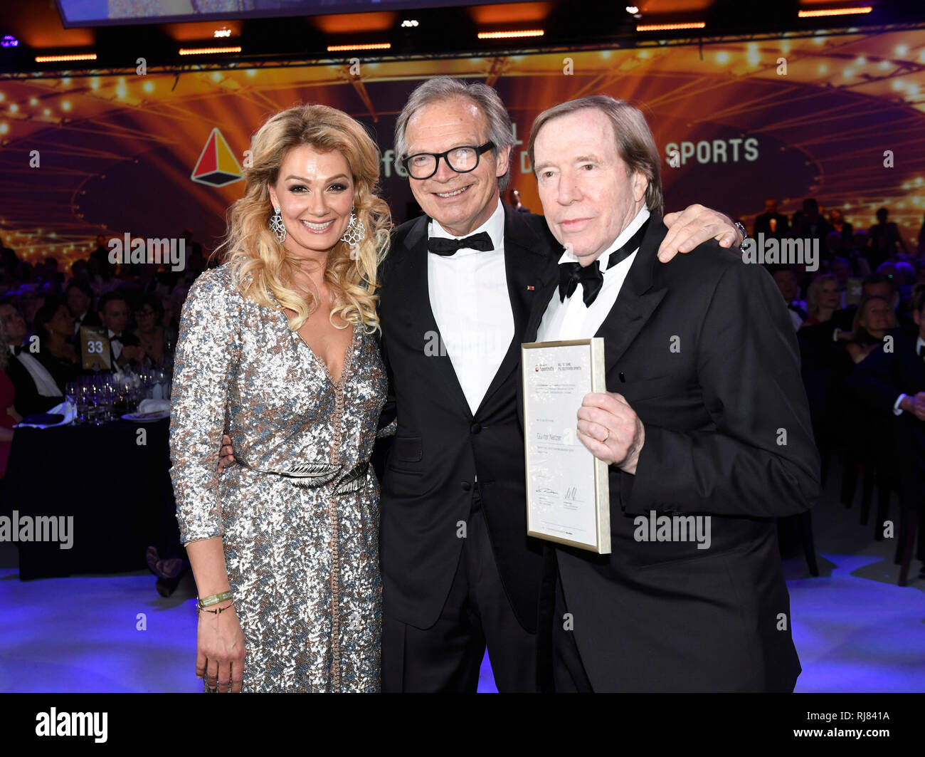 Wiesbaden, Deutschland. 02nd Feb, 2019. Franziska van Almsick, Werner E ...