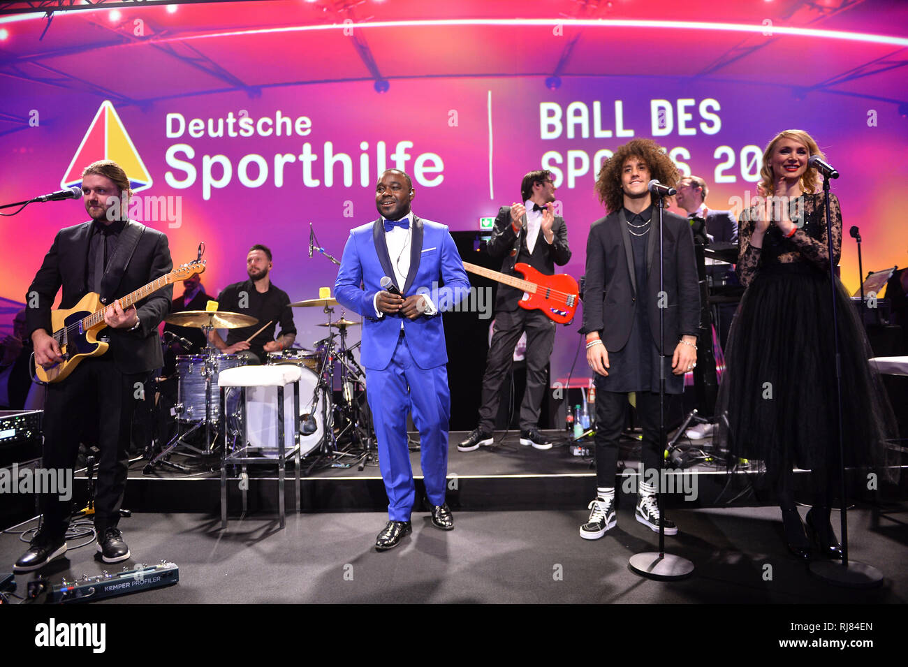 Live aid concert image hi-res stock photography and images - Alamy