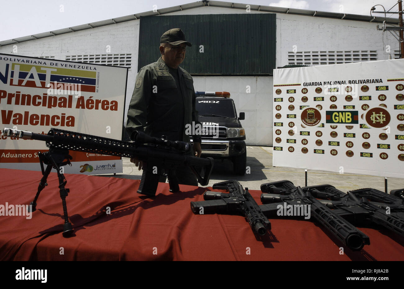 Armas de guerra de guerra armas hi-res stock photography and images - Alamy