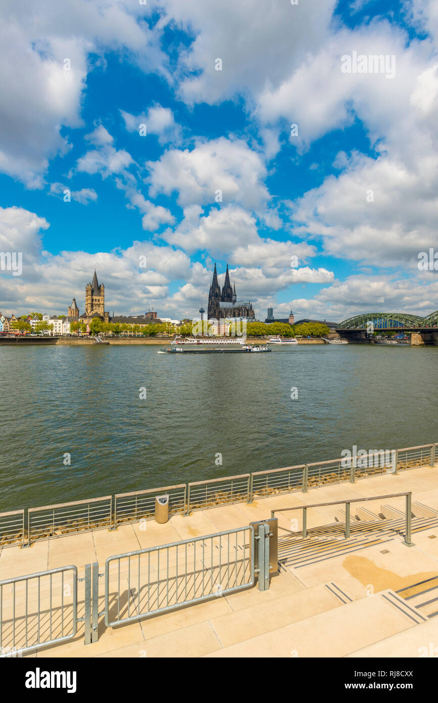Rathaus, Gross St. Martin, Colonius Fernsehturm, Kölner Dom ...