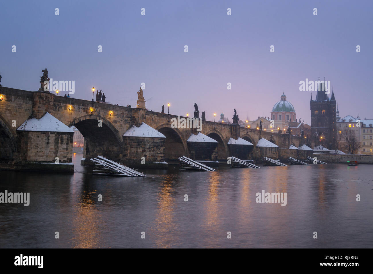 Winter prague charles bridge snow hi-res stock photography and images ...