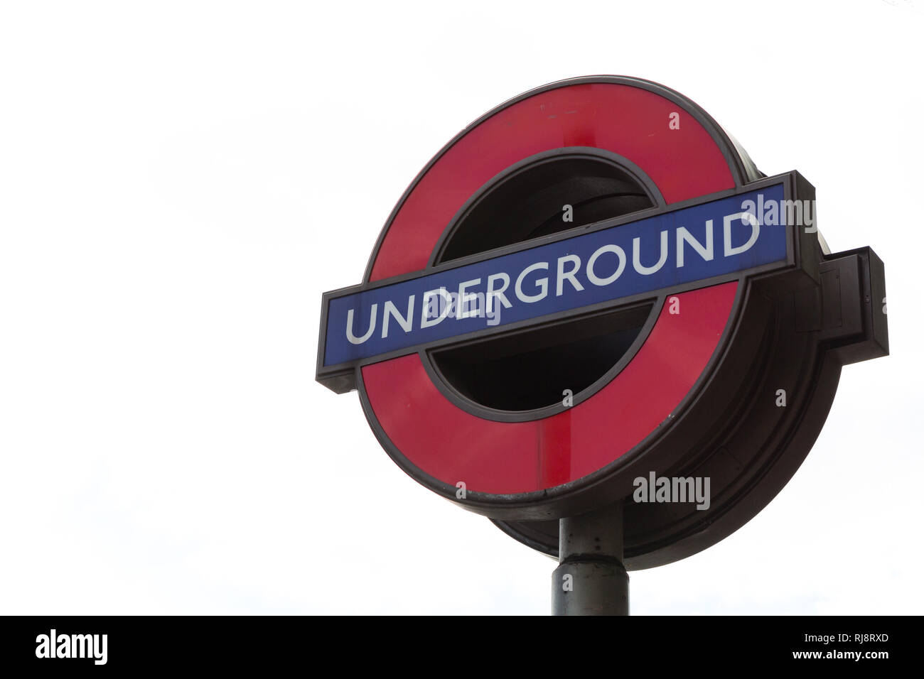 Famous london underground sign white hi-res stock photography and ...