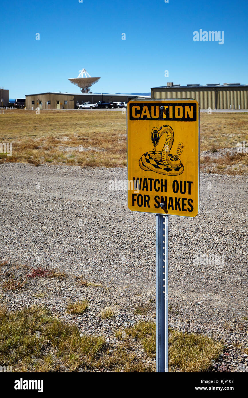 Rattlesnake warning sign hi-res stock photography and images - Alamy
