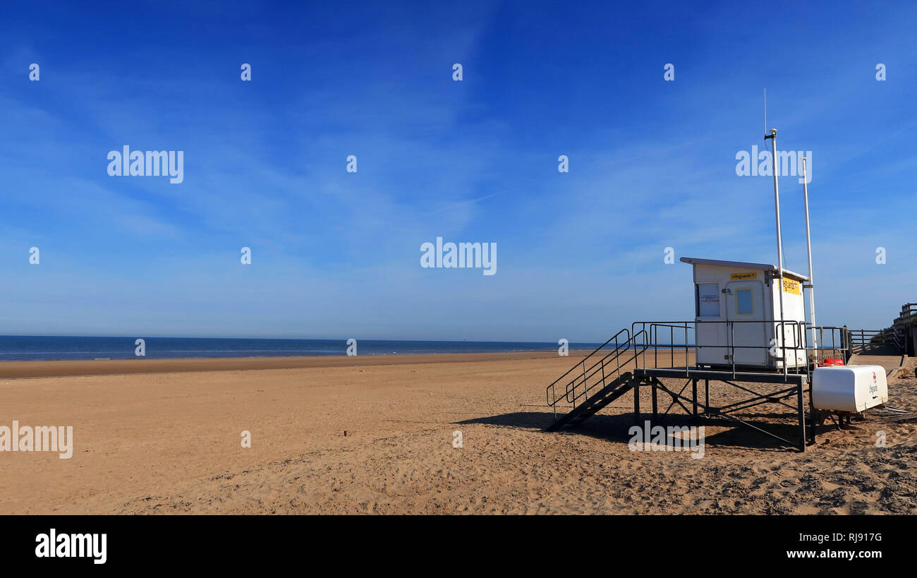 Blue sky Merseyside as the beautiful weather continues on Formby Beach ...