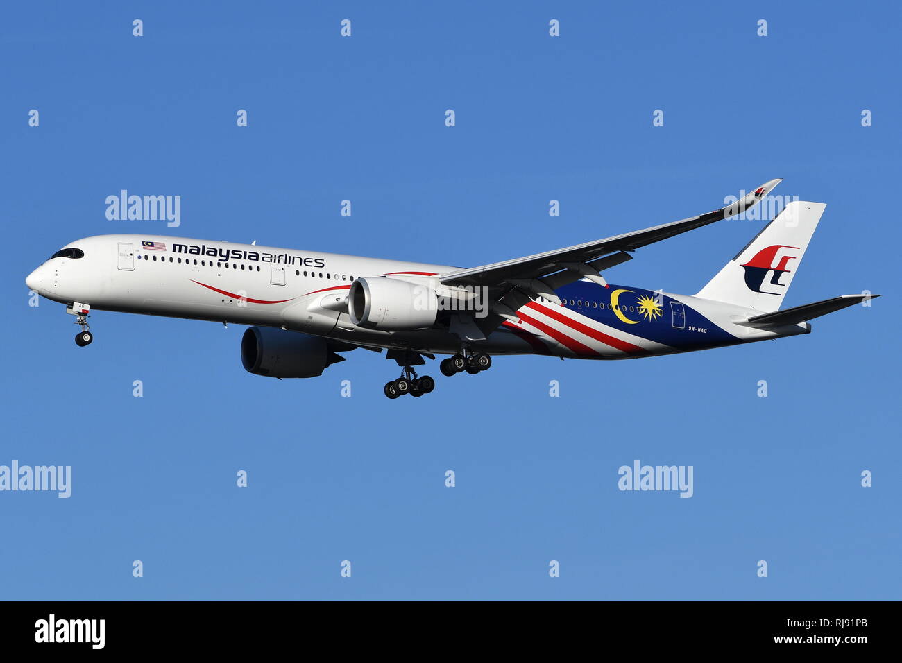 Airbus A350 900 High Resolution Stock Photography and Images - Alamy