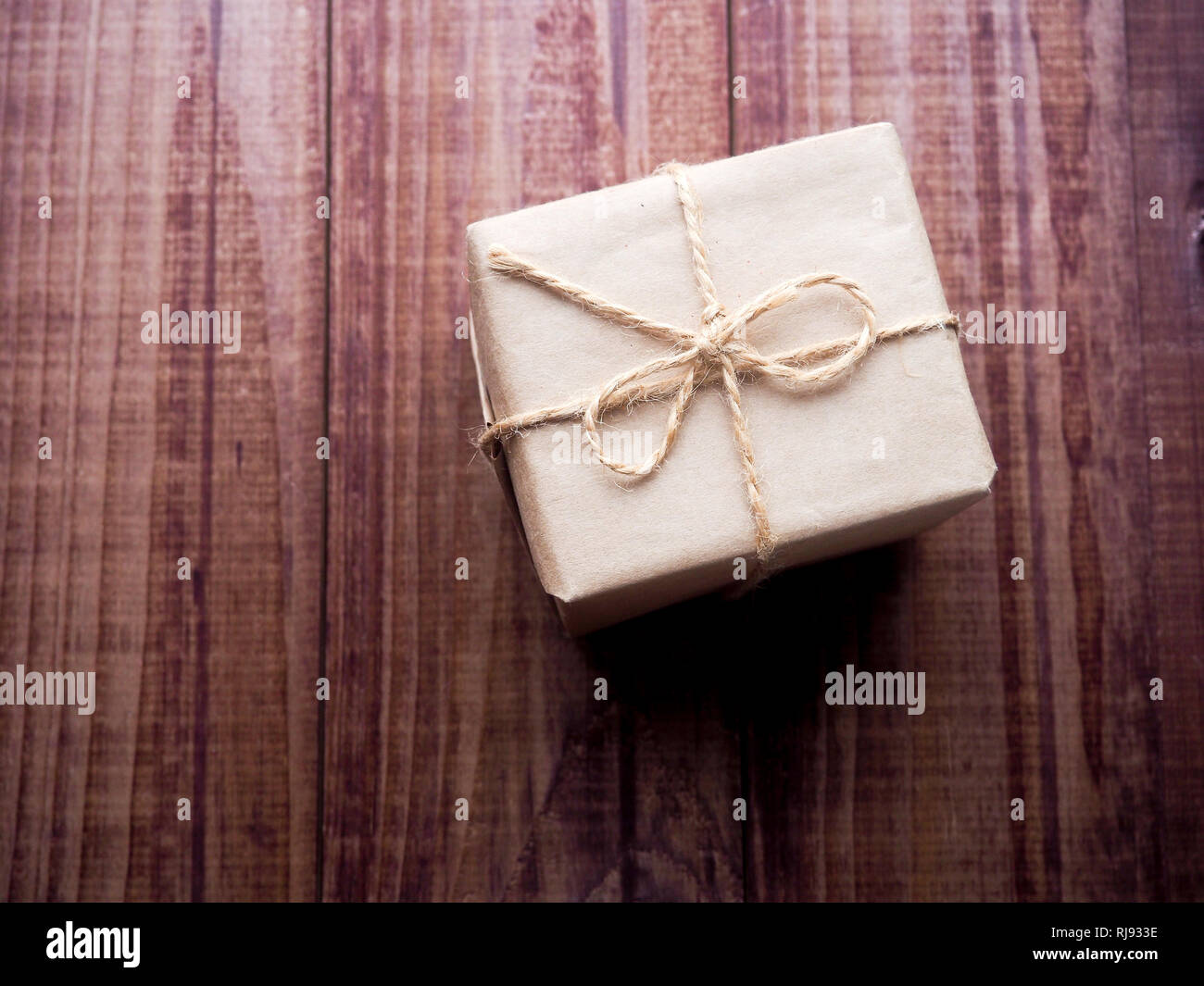 Birthday decoration empty table hi-res stock photography and images - Alamy