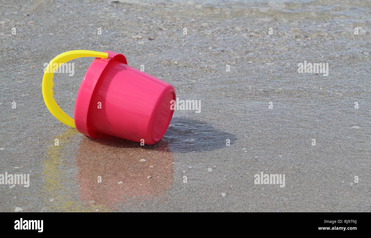 Plastic pail hi-res stock photography and images - Alamy