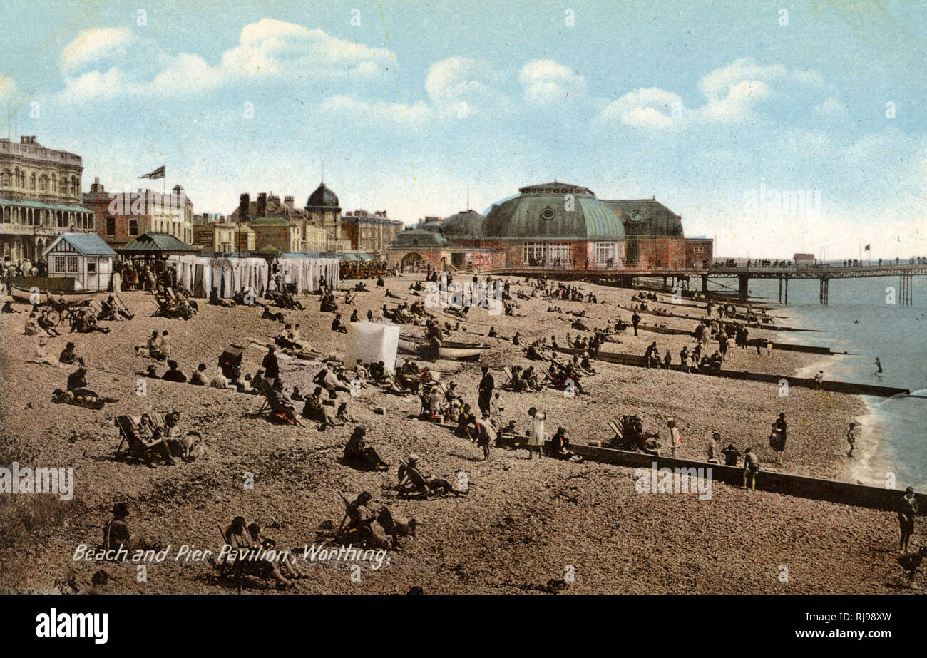 Beach and pier pavilion worthing hi-res stock photography and images ...