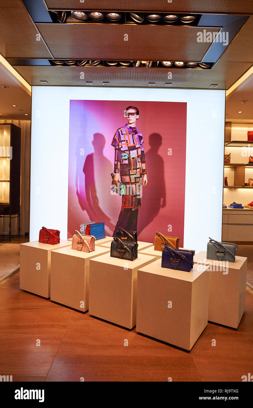 Loewe store hi-res stock photography and images - Alamy
