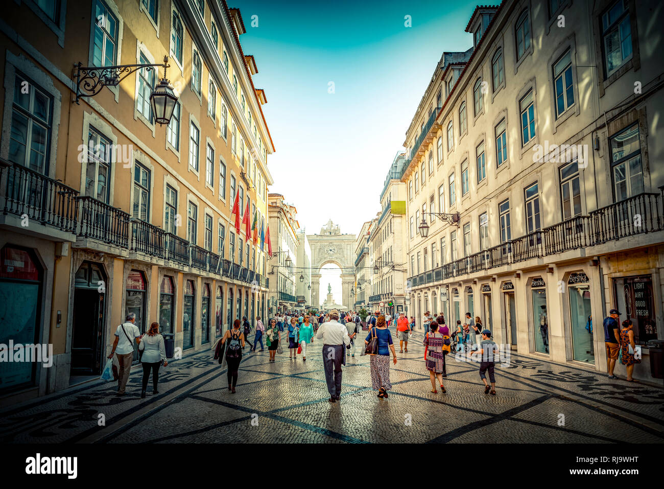 Lissabon baixa hi-res stock photography and images - Alamy