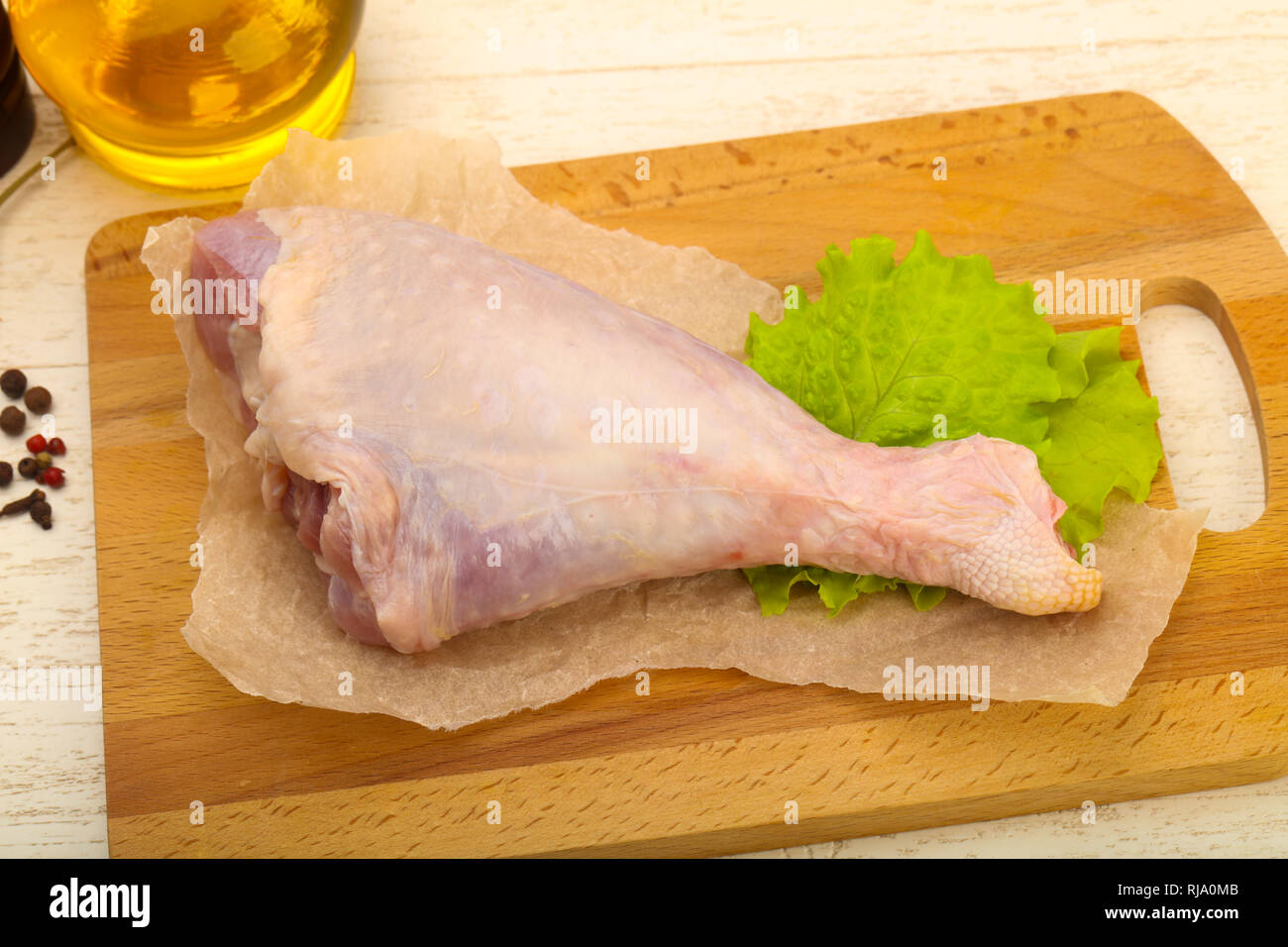 Raw Turkey leg ready for cooking Stock Photo - Alamy