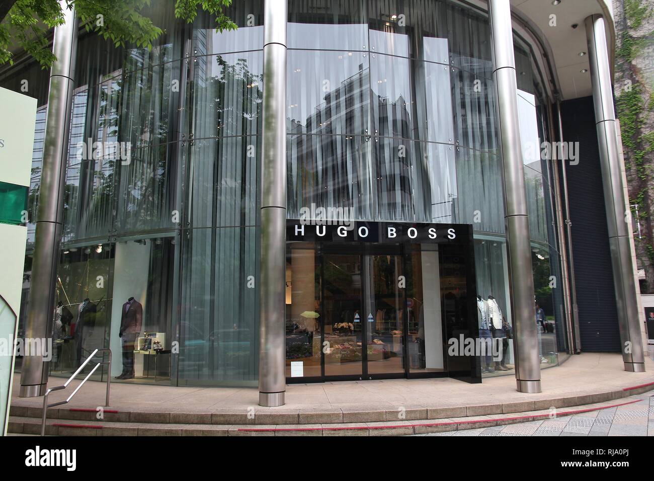 Tokyo boss store hi-res stock photography and images - Alamy