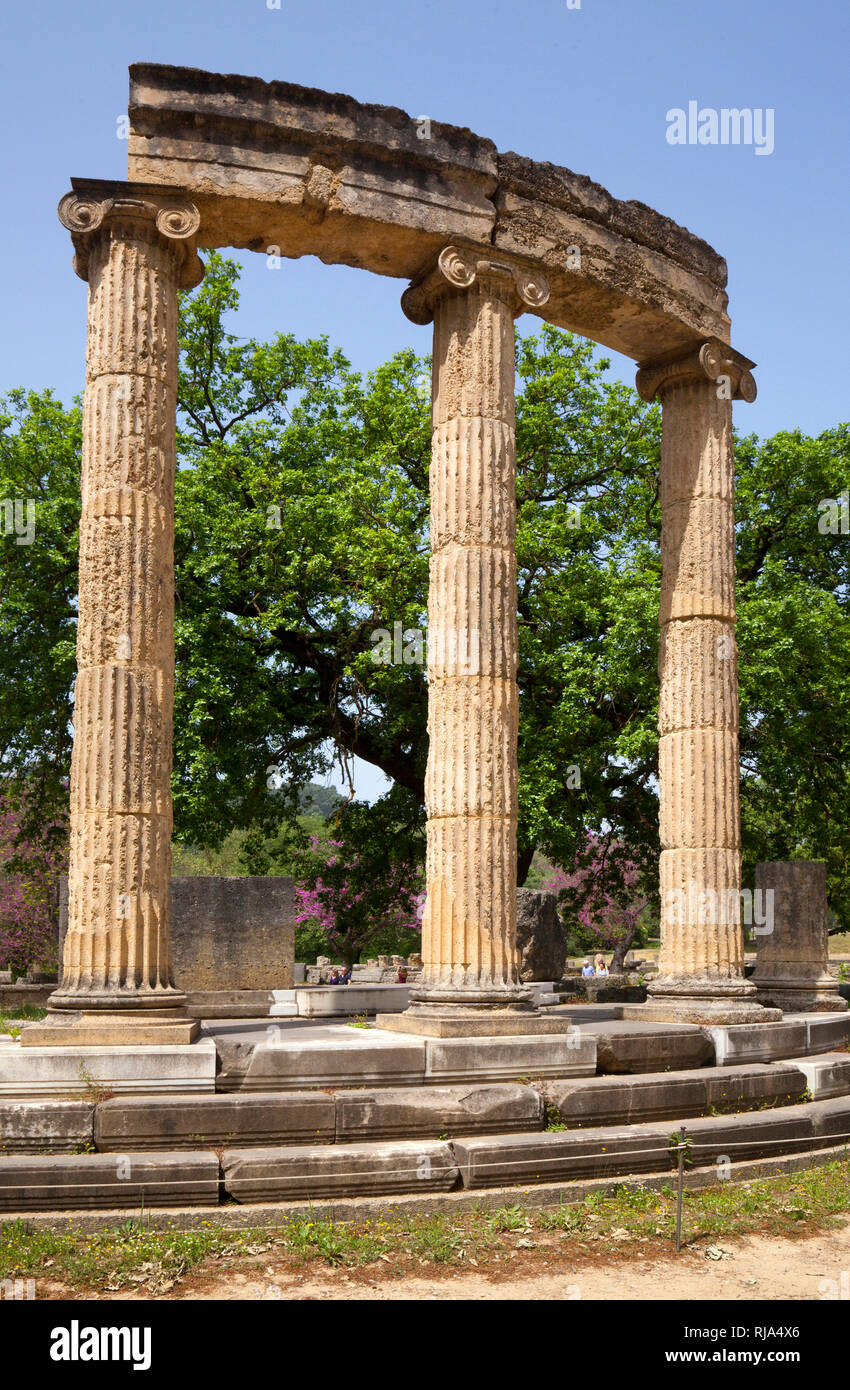 Ionic columns in the historic site of olympia hi-res stock photography ...