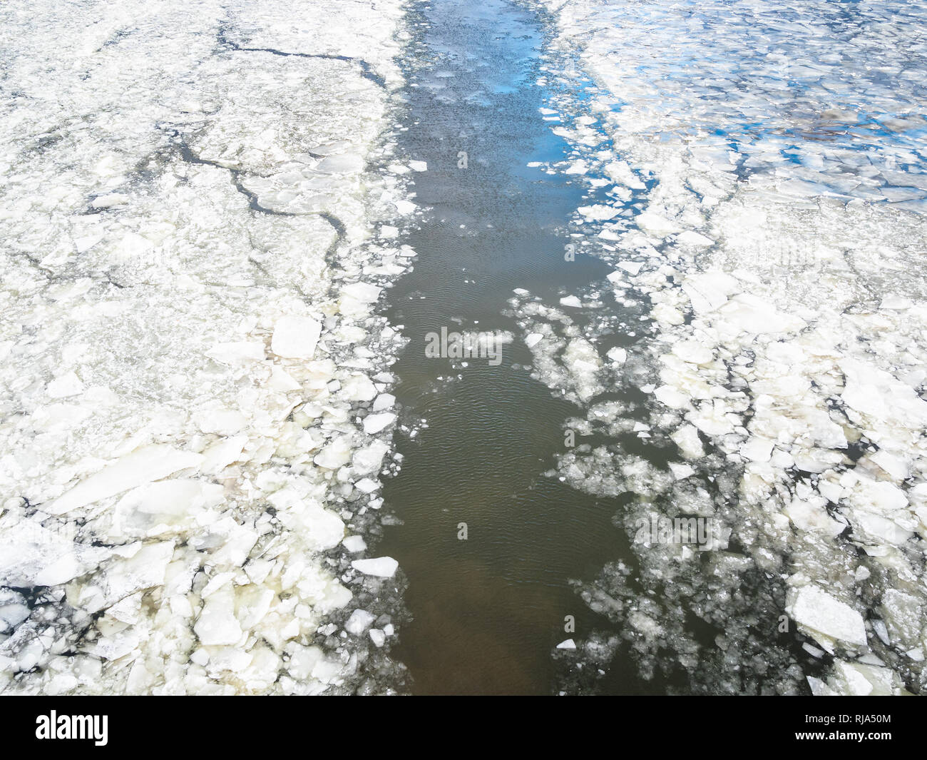 River split view surface hi-res stock photography and images - Alamy