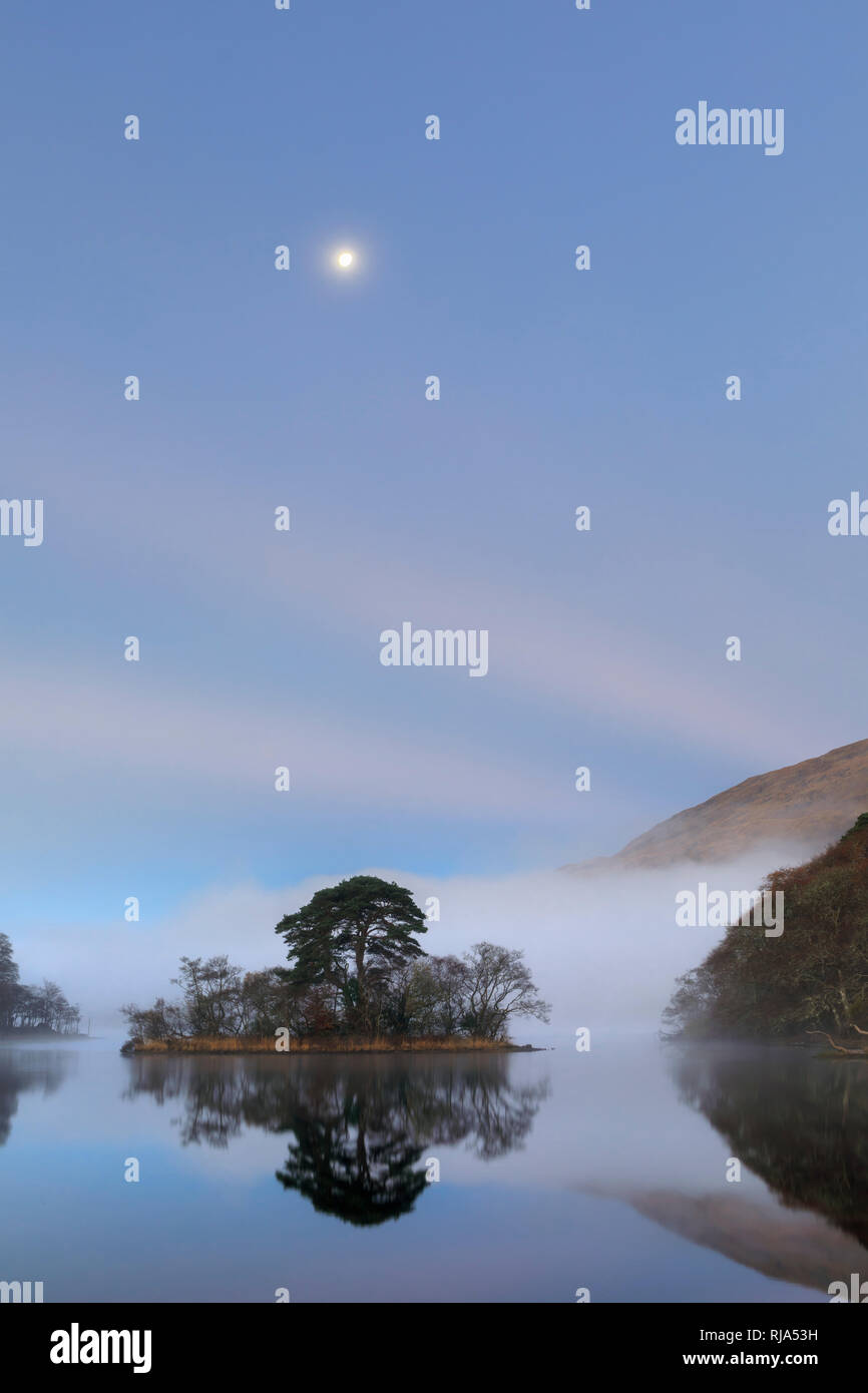 Loch awe moonlight hi-res stock photography and images - Alamy