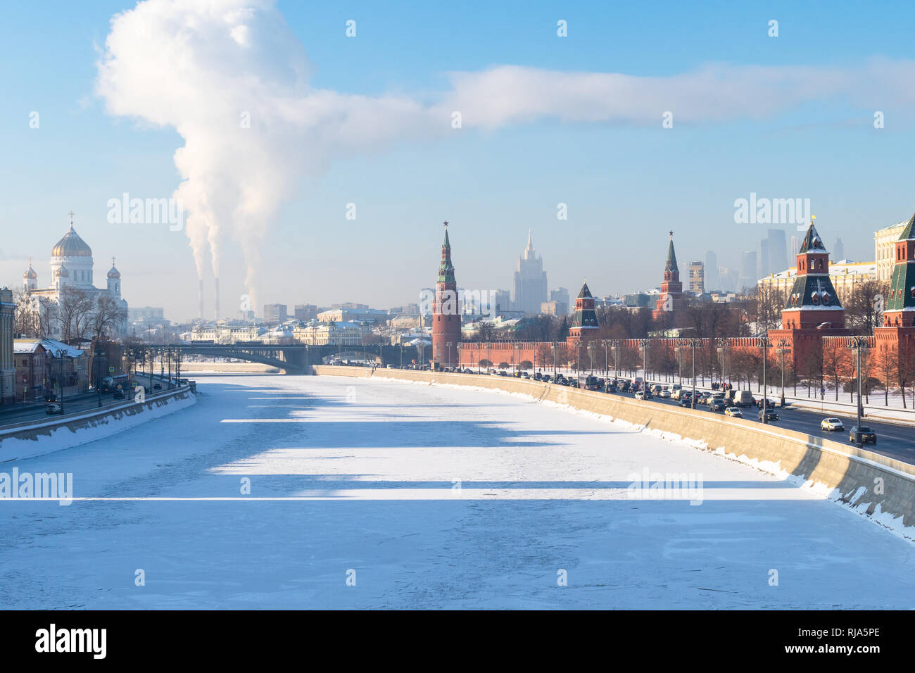 Moscow covered bridge hi-res stock photography and images - Alamy