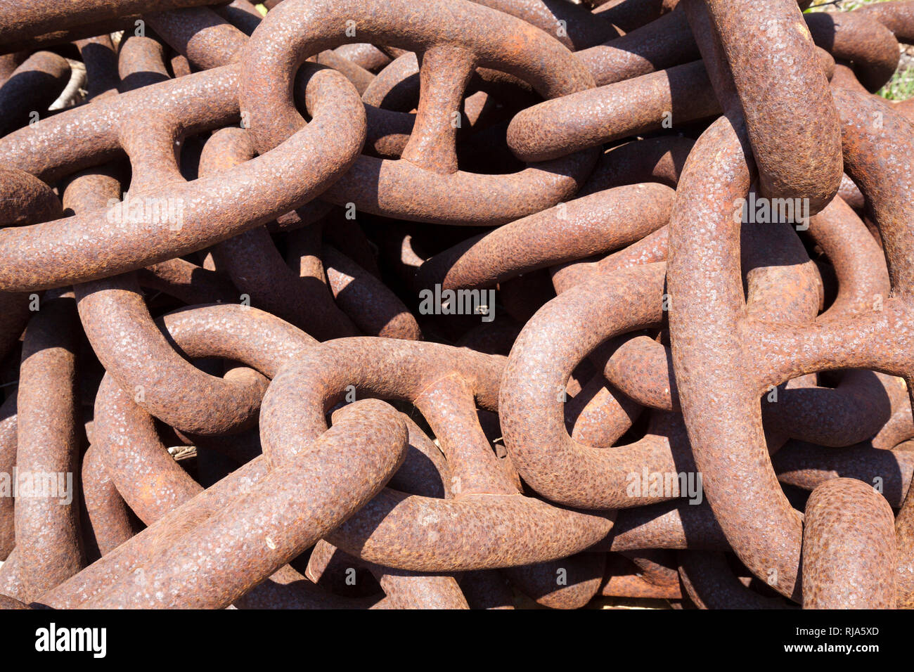 Heavy chain hi-res stock photography and images - Alamy