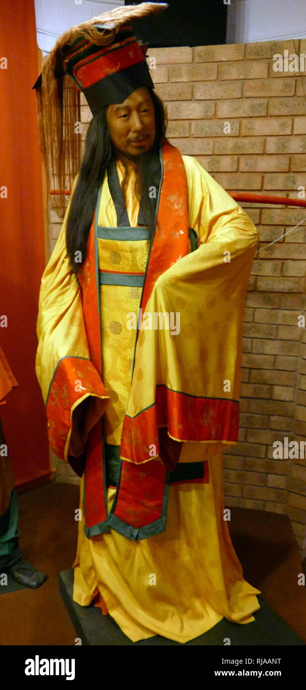 Modern replica statue of Qin Shi Huang, the First Emperor of (China ...