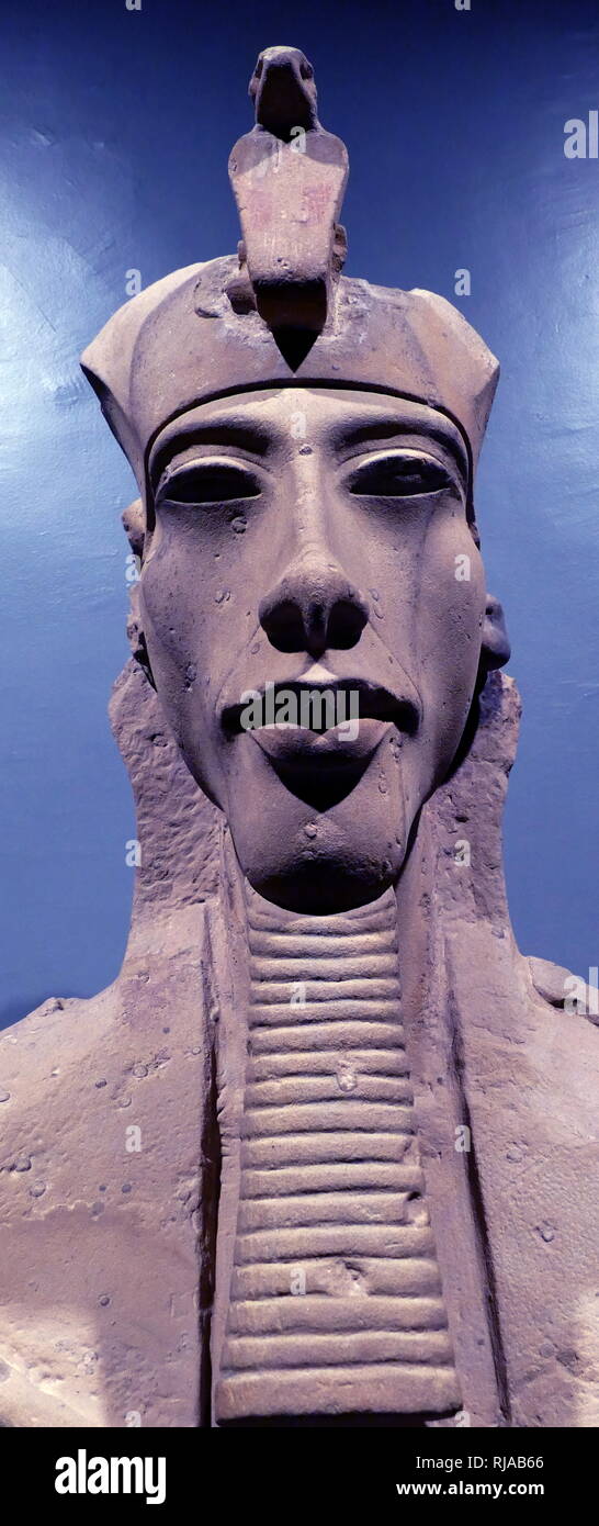 Crown for upper egypt and lower egypt hi-res stock photography and ...