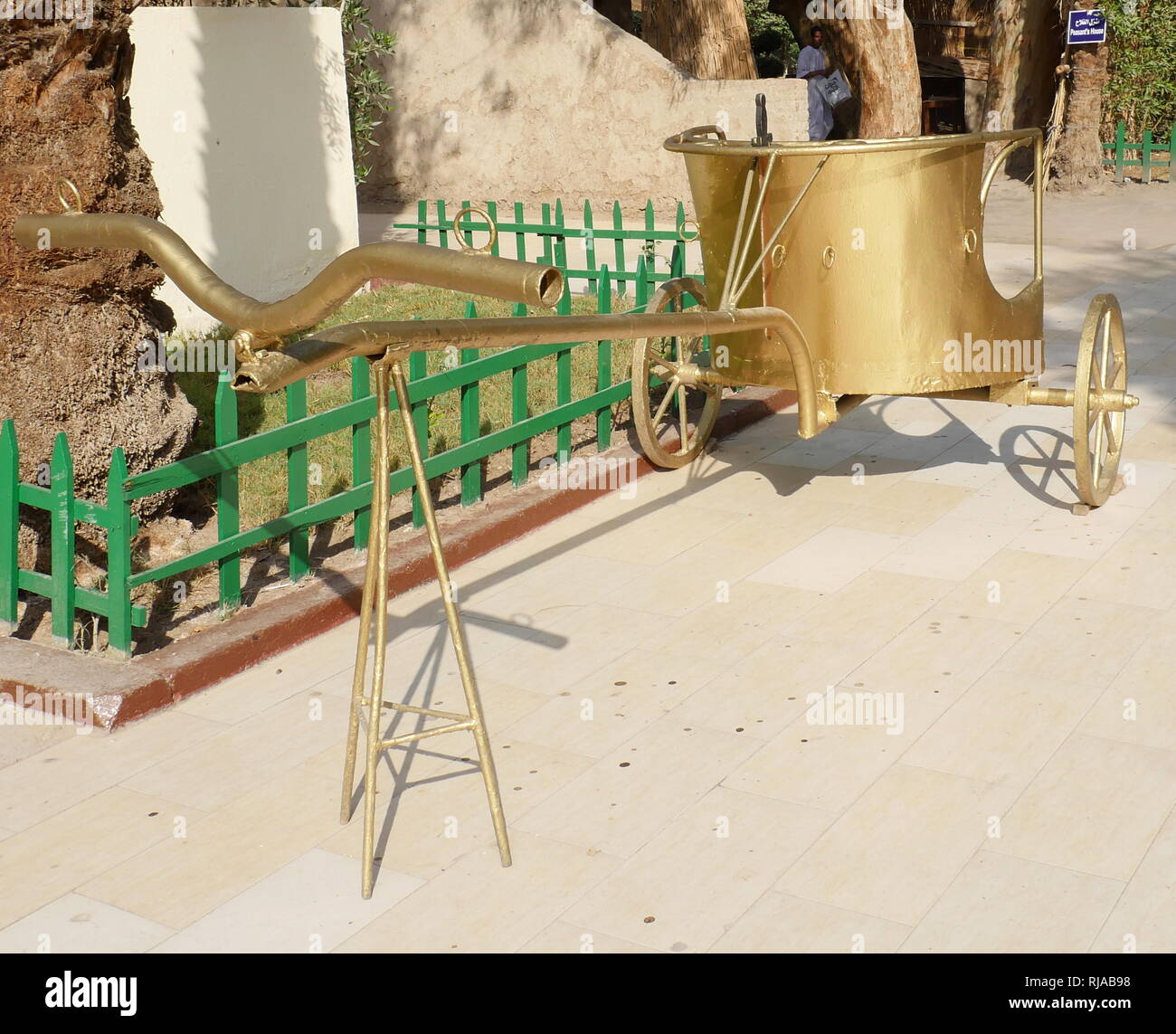 Egyptian chariot hi-res stock photography and images - Alamy