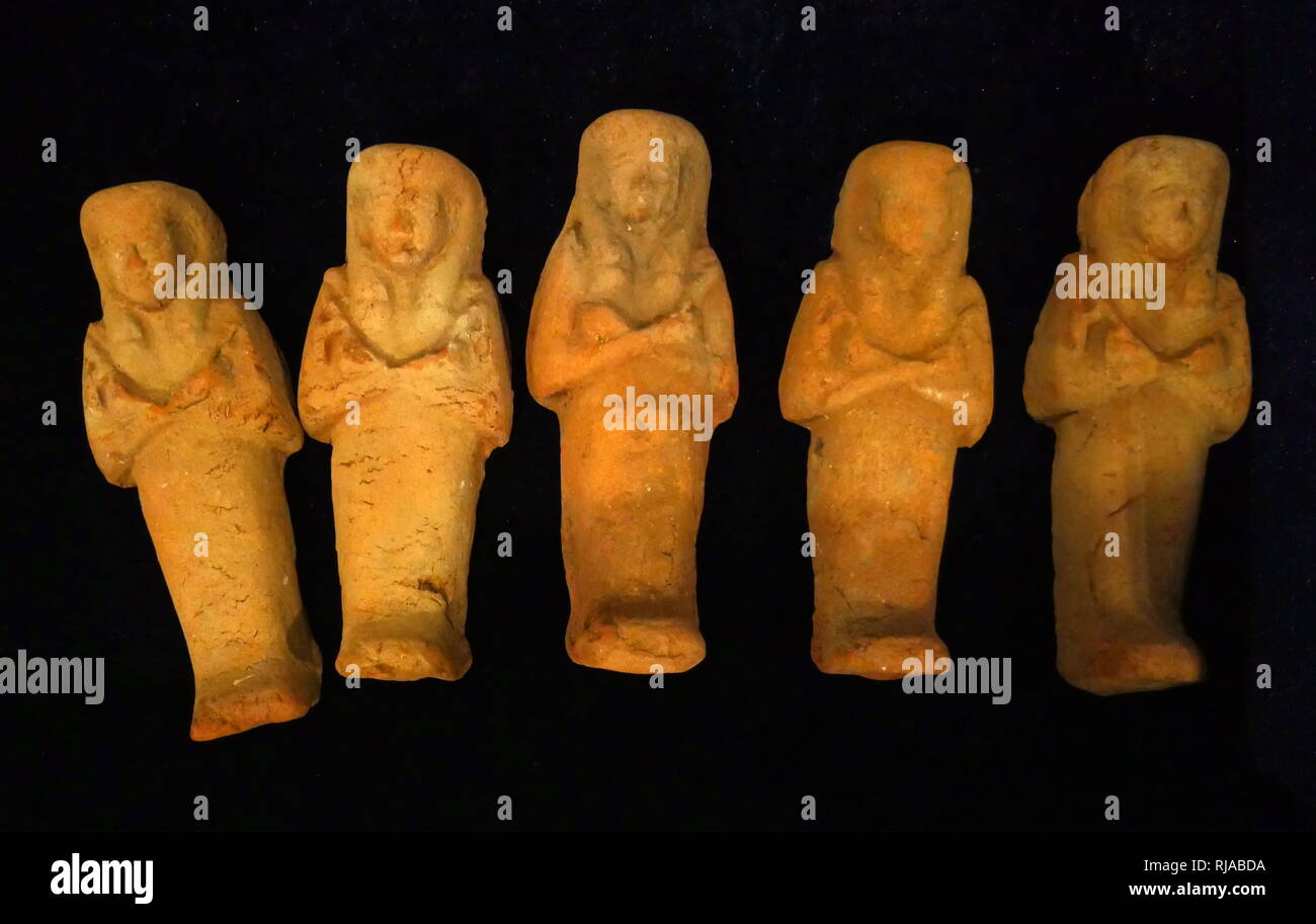 ushabti (Shabti or shawabti), funerary figurines used in Ancient Egypt ...