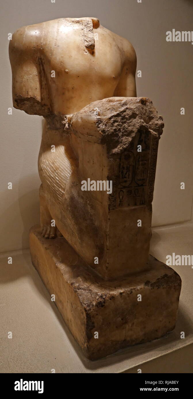 Seated sculpture of king Ramesses II (1303 BC - 1213 BC). Ramesses ...