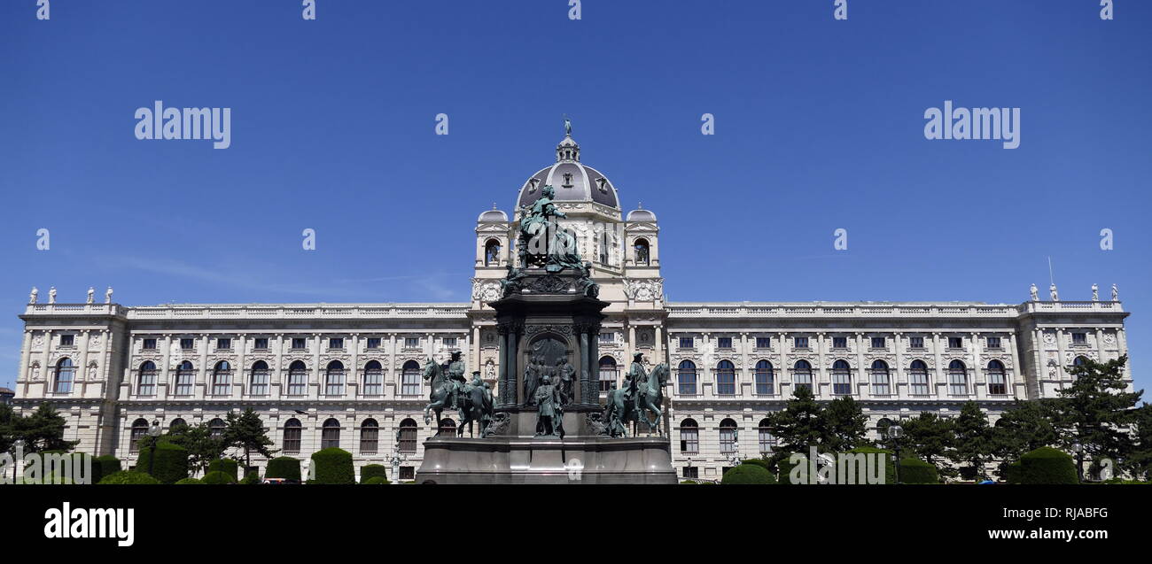 Palatial Building Stock Photos & Palatial Building Stock Images - Alamy